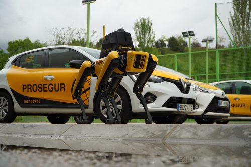 Perro robot de vigilancia: innovación en seguridad para grandes eventos